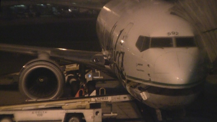 Video | Alaska 737-800 - Economy Seat 6D (Bulkhead) - modhop.com