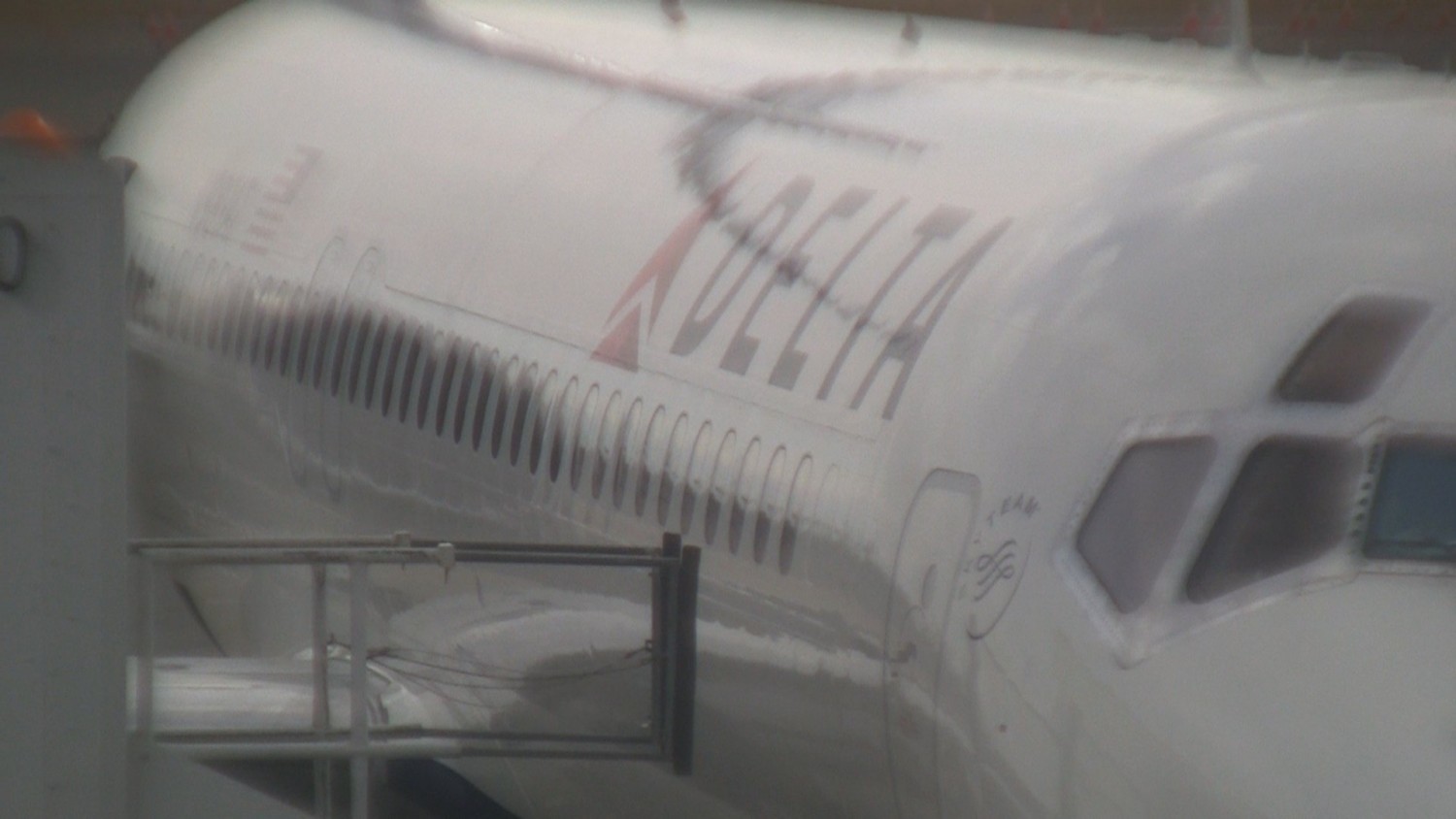 Delta First Class Review A320 Seat 1B | Video - modhop.com